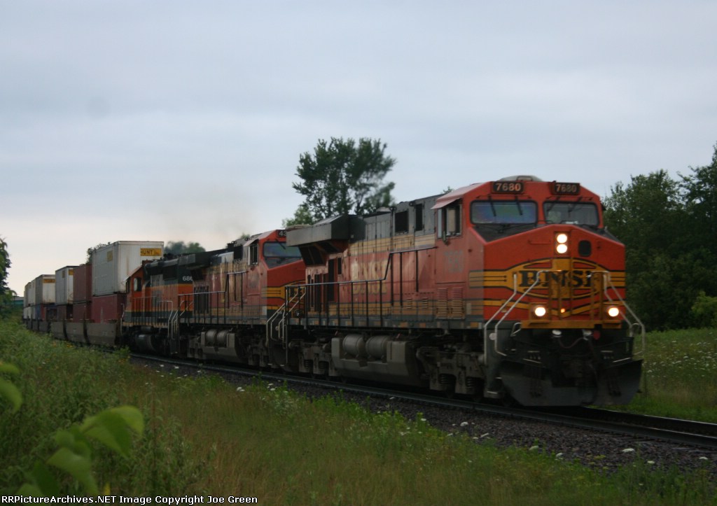 BNSF 7680